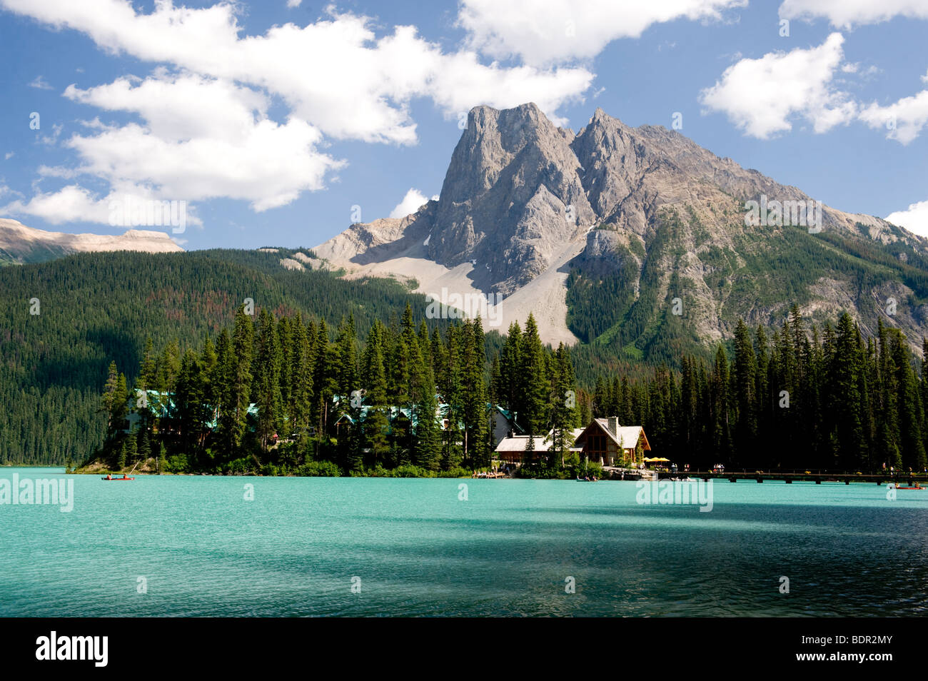 Emerald lake yoho national park hi-res stock photography and images - Alamy
