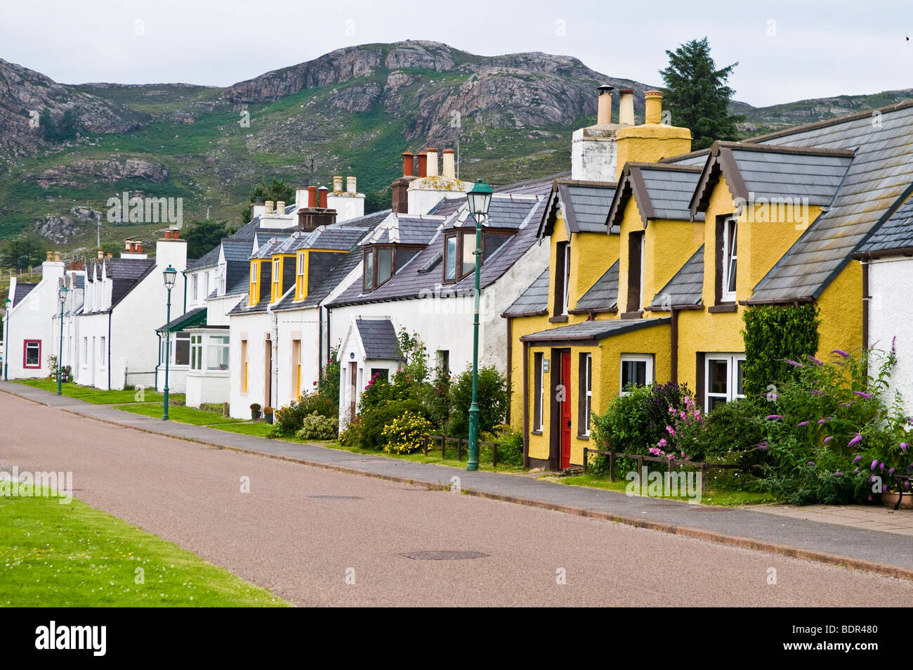 Shieldaig village hi-res stock photography and images - Alamy
