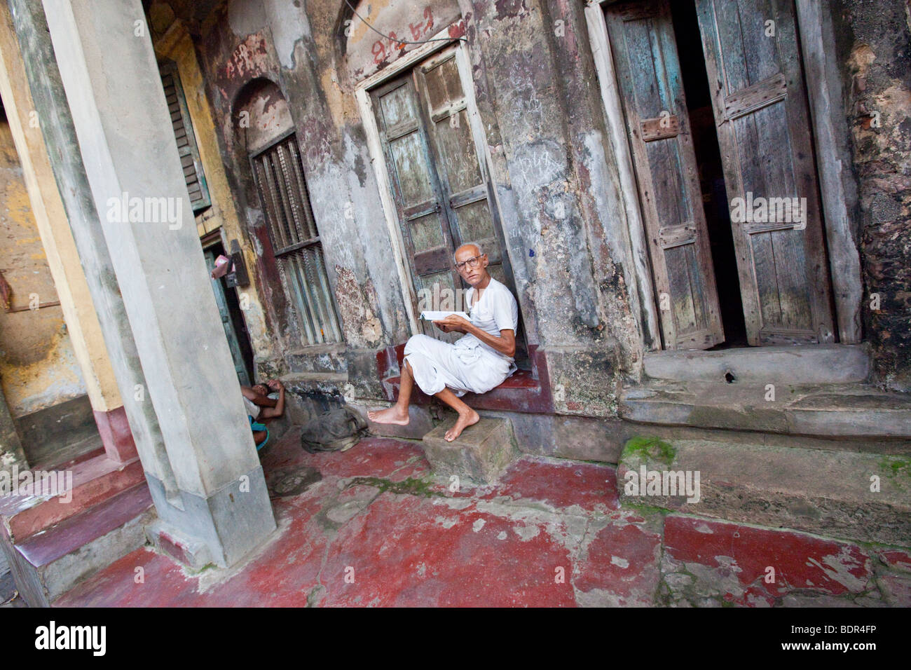Indian man calcutta hi-res stock photography and images - Alamy