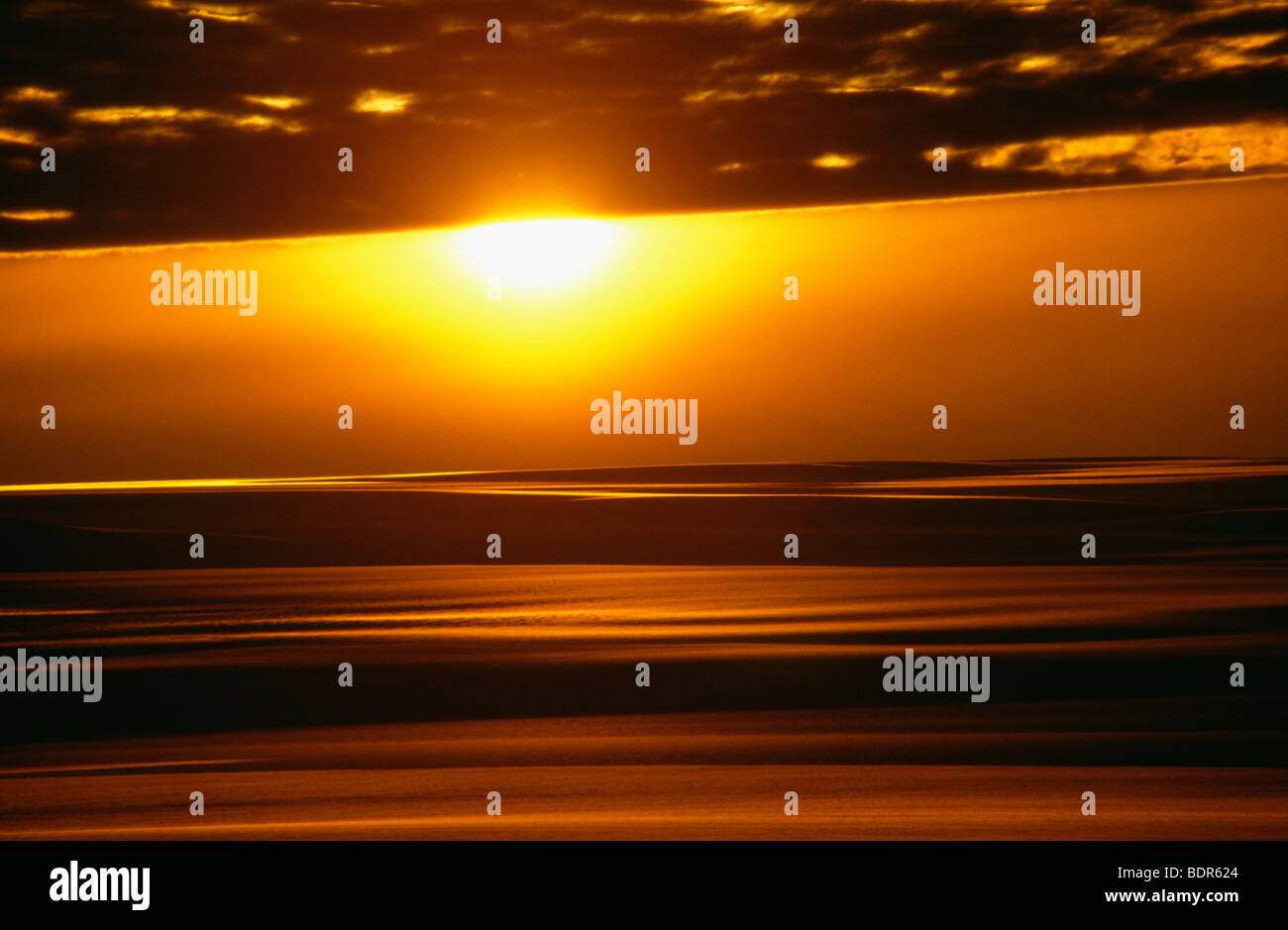 The midnight sun the Antarctic Stock Photo - Alamy