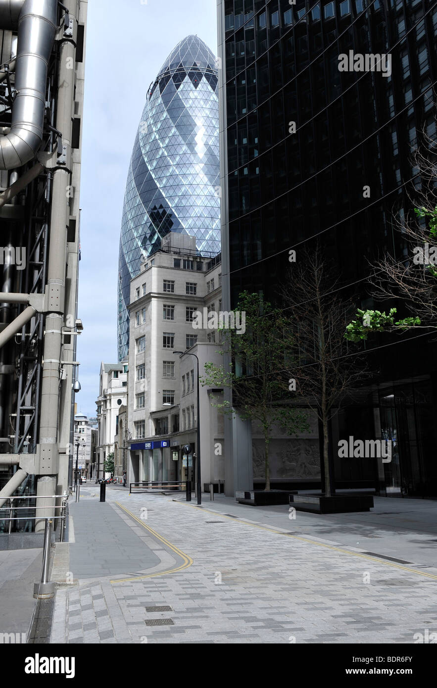 Empty street scene in the city of London England Stock Photo - Alamy