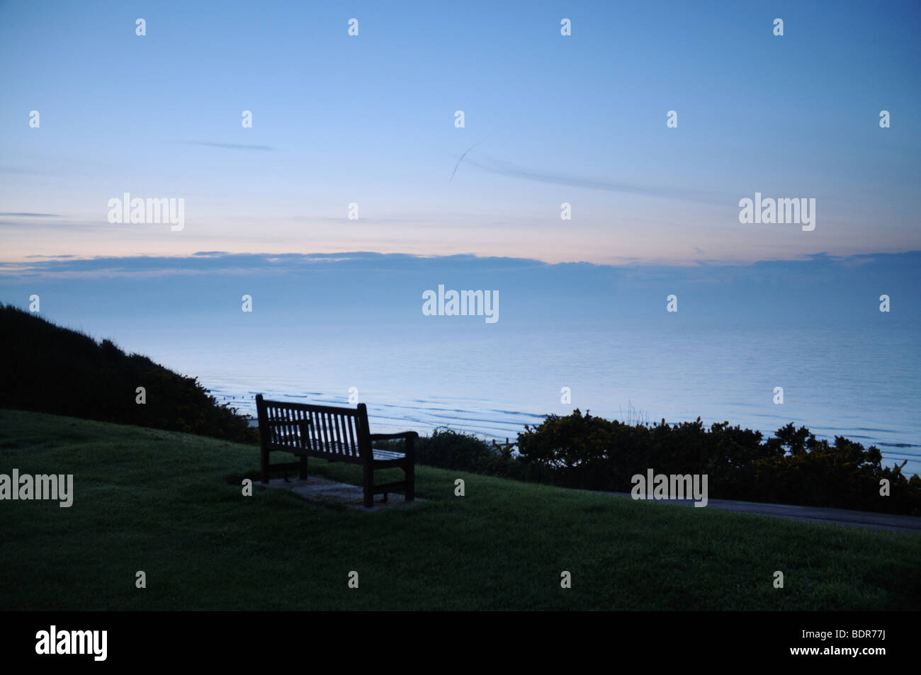 Seafront wooden bench hi-res stock photography and images - Alamy