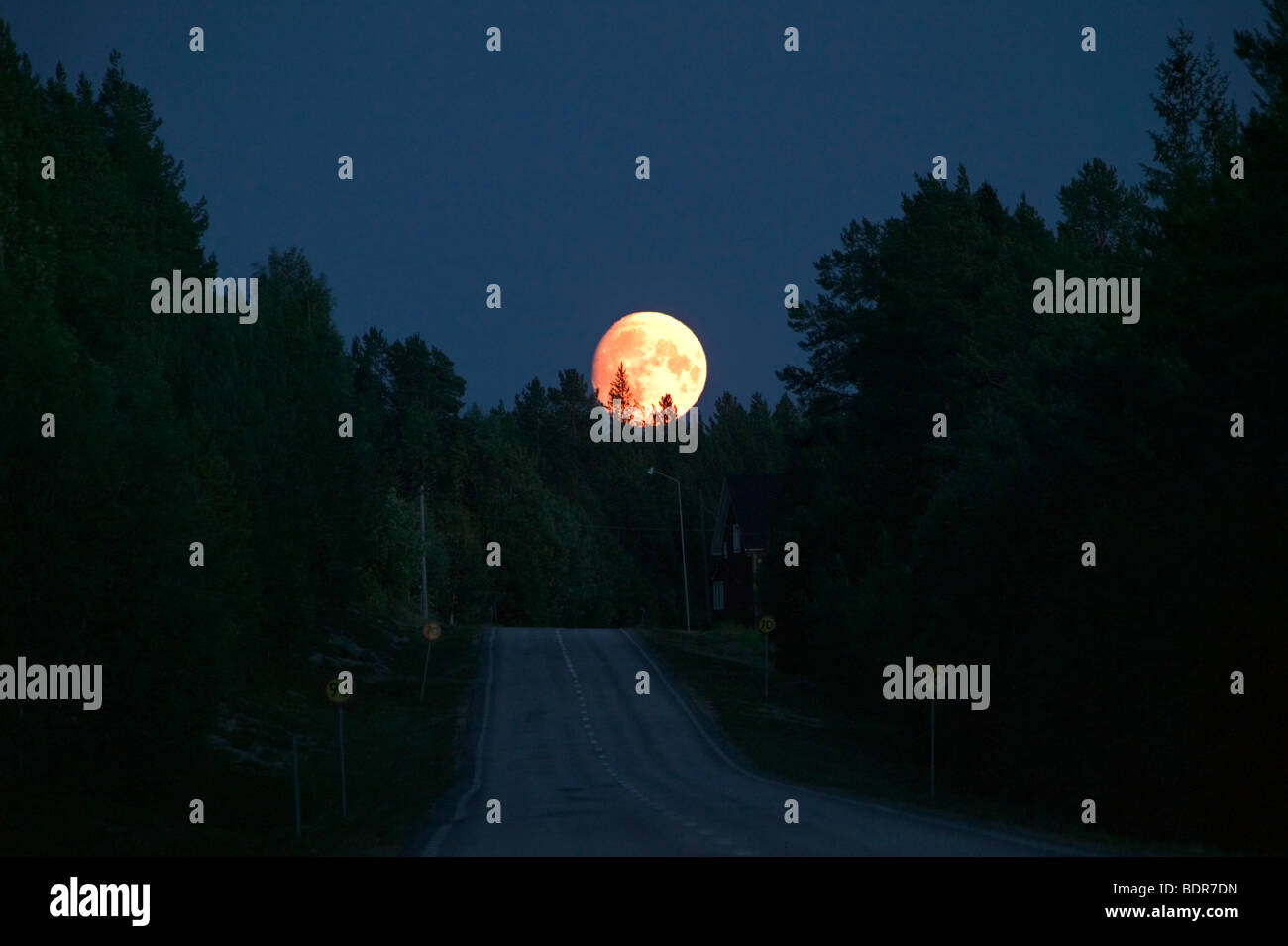 Moon over country road hi-res stock photography and images - Alamy
