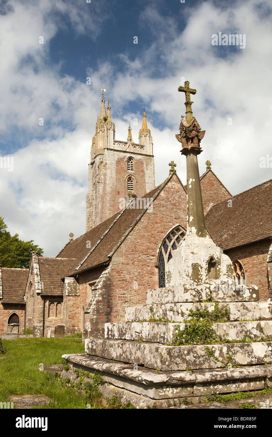 English rural cathedral hi-res stock photography and images - Alamy