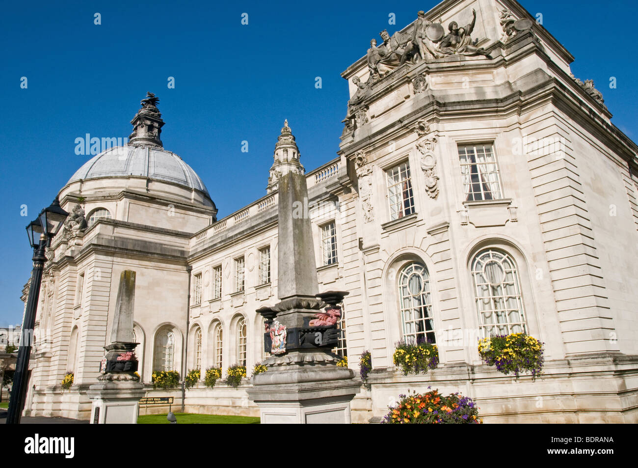 City civic hi-res stock photography and images - Alamy