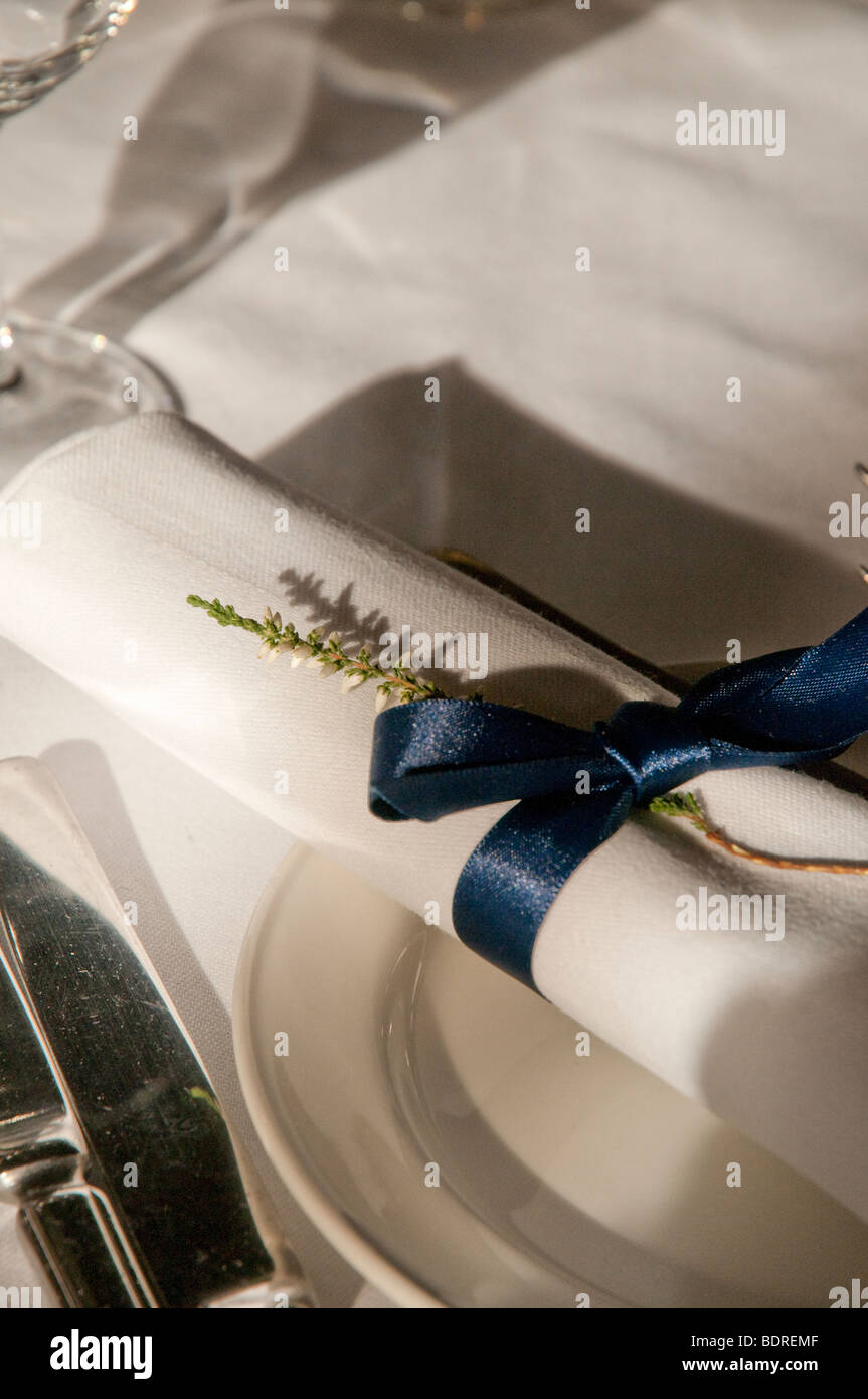 Formal Scottish themed table setting, at a wedding Stock Photo - Alamy