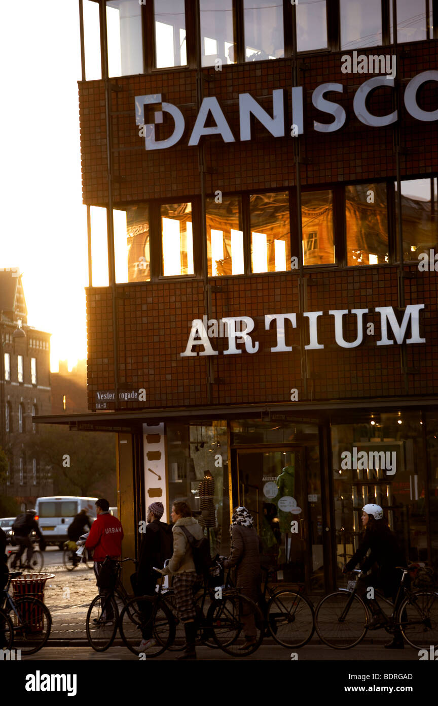 A building in the morning sun Stock Photo - Alamy