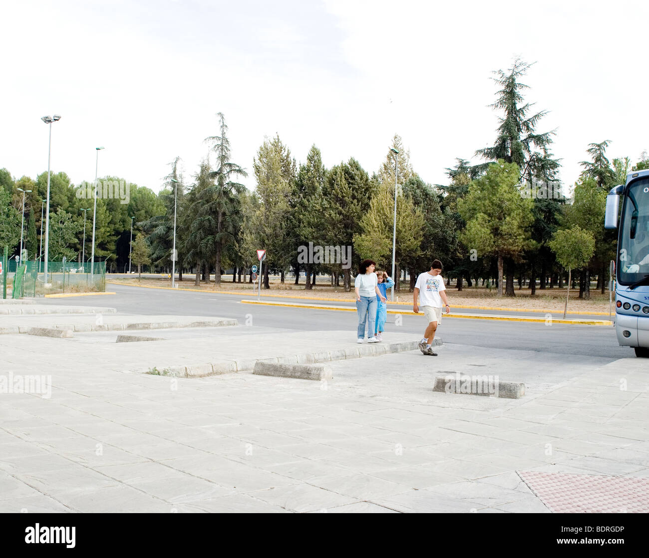 Family walking through parking lot hi-res stock photography and images ...