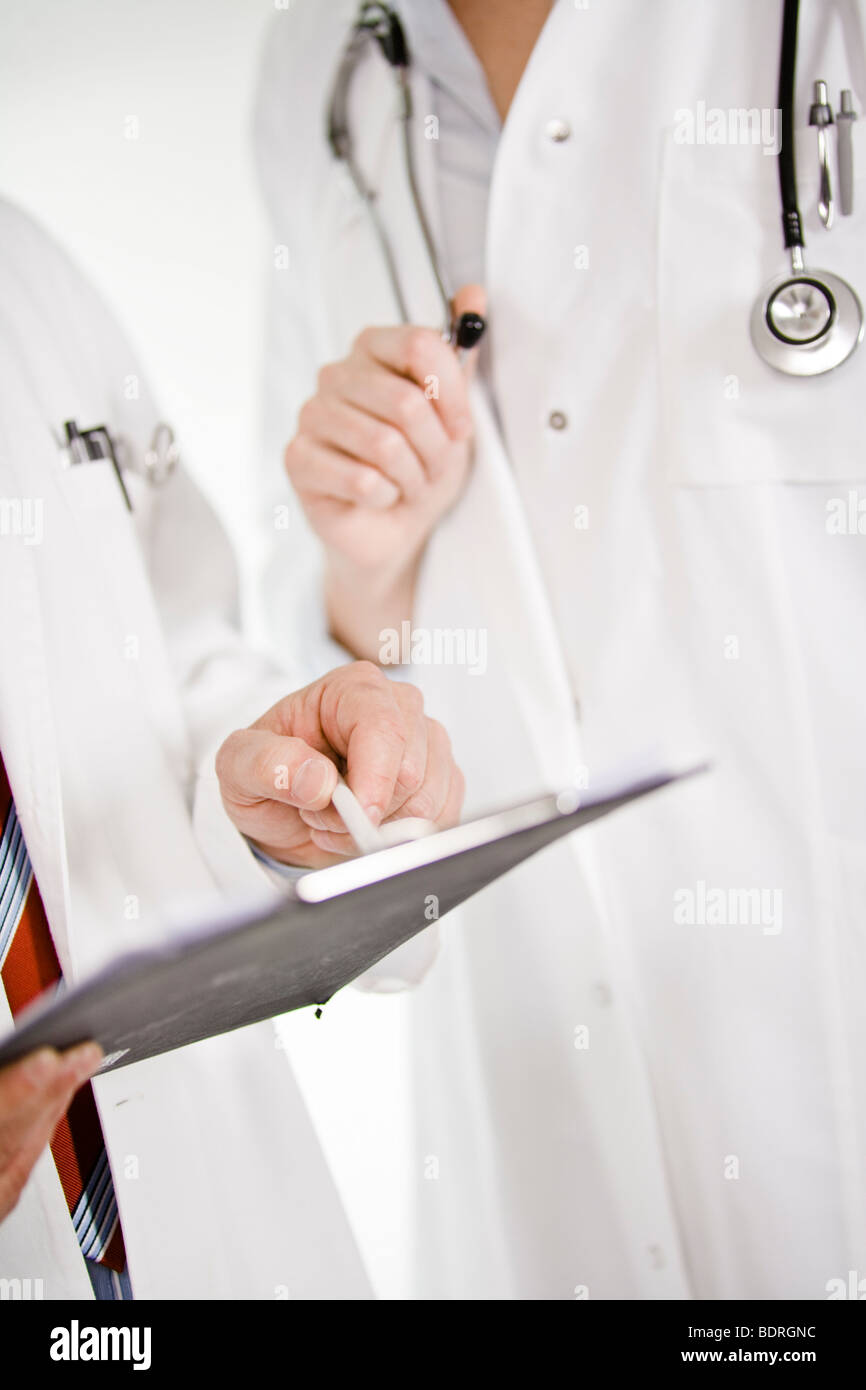 Doctor duo hi-res stock photography and images - Alamy