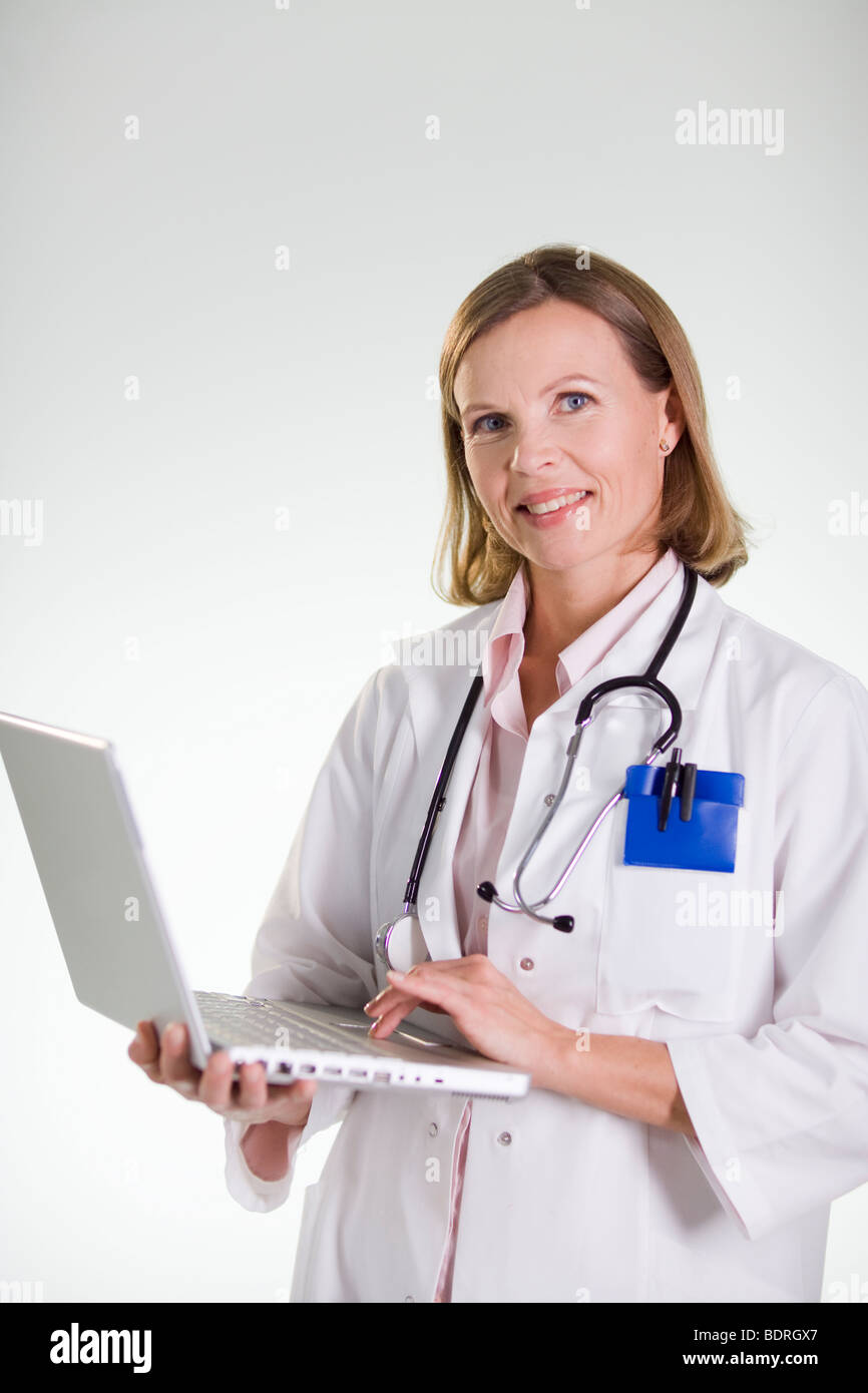 Using medicines hi-res stock photography and images - Alamy