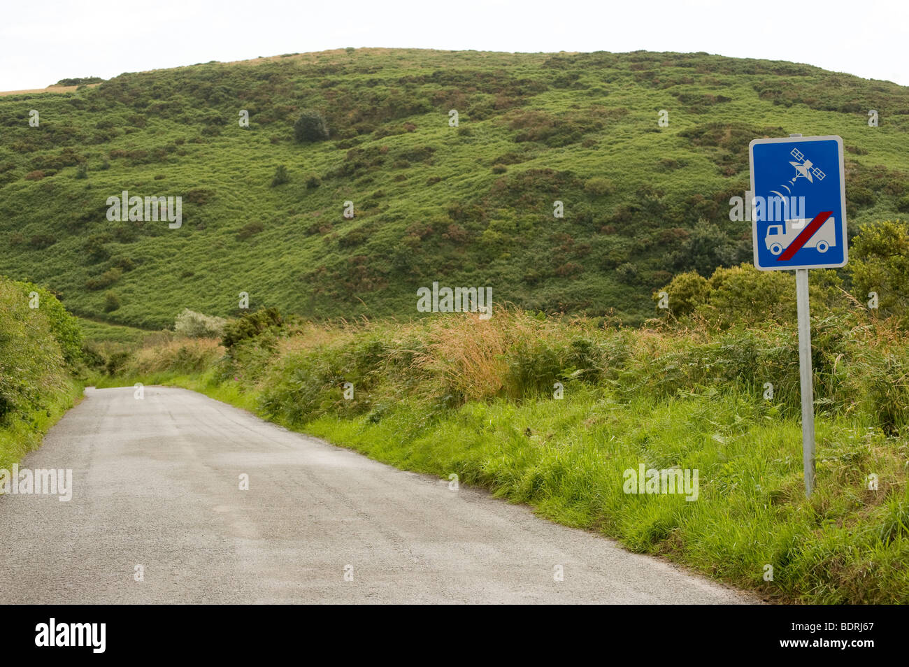 Road sign warning lorry drivers not to use a sat nav on this route to ...