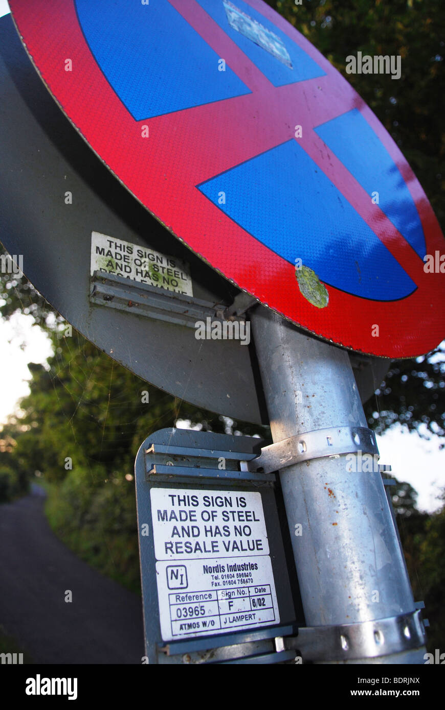 No stealing sign hi-res stock photography and images - Alamy