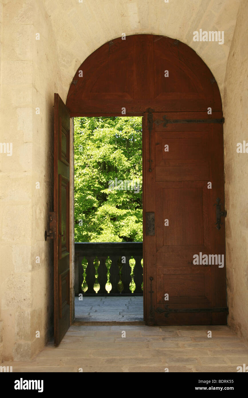 Door leading onto the terrace at Duras Castle, France Stock Photo - Alamy