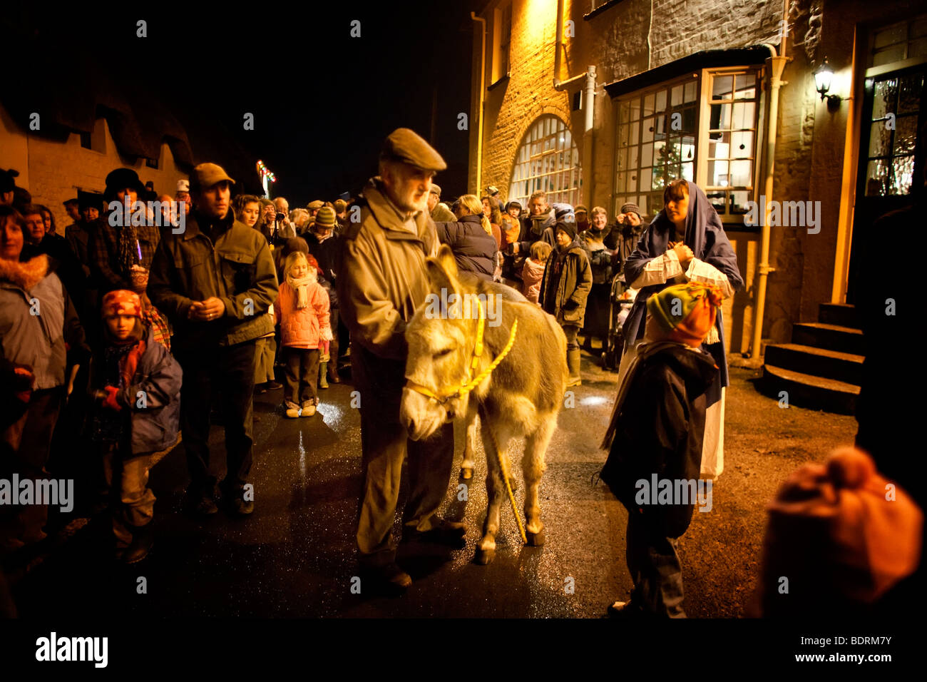 No room at inn nativity hi-res stock photography and images - Alamy