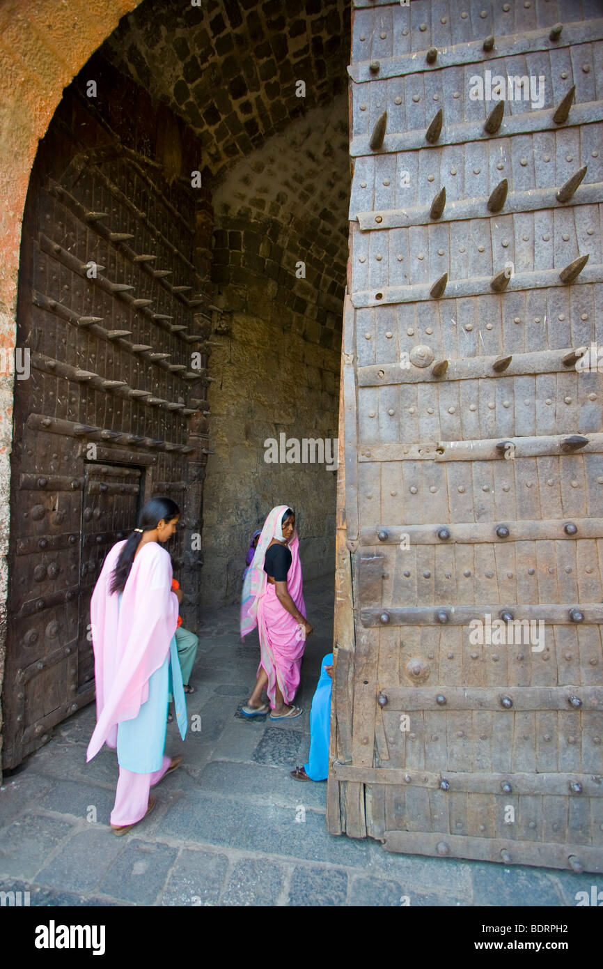 Indian people in india gate hi-res stock photography and images - Alamy