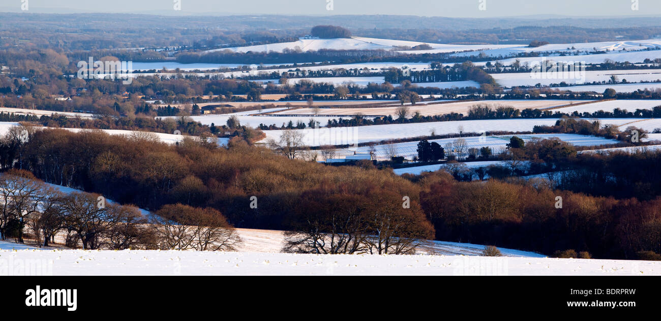 English countryside in snow hi-res stock photography and images - Alamy