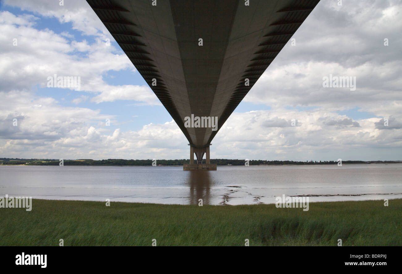 the Humber bridge across the river humber Stock Photo - Alamy