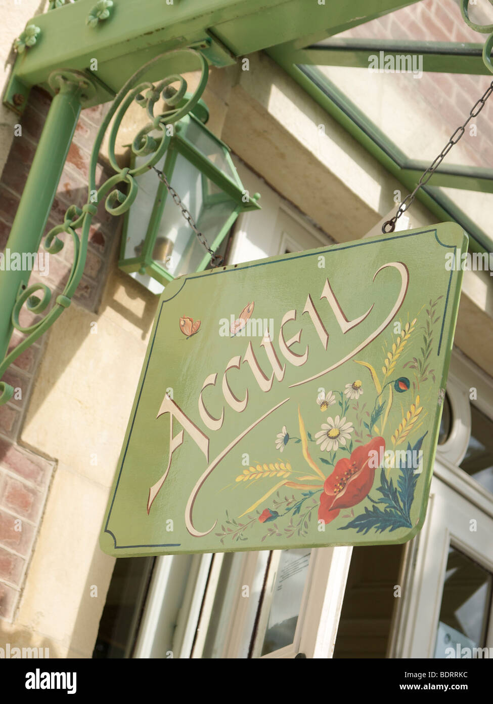 Hotel welcome sign language hi-res stock photography and images - Alamy