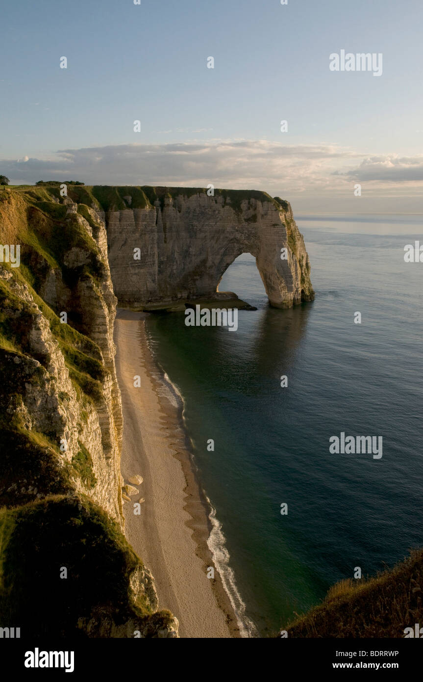Etretat normandy france arch cliffs hi-res stock photography and images ...