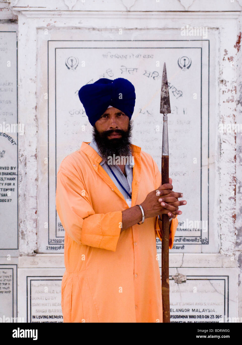 Sikh guard with spear weapon at the Golden Temple (Sri Harmandir Sahib ...