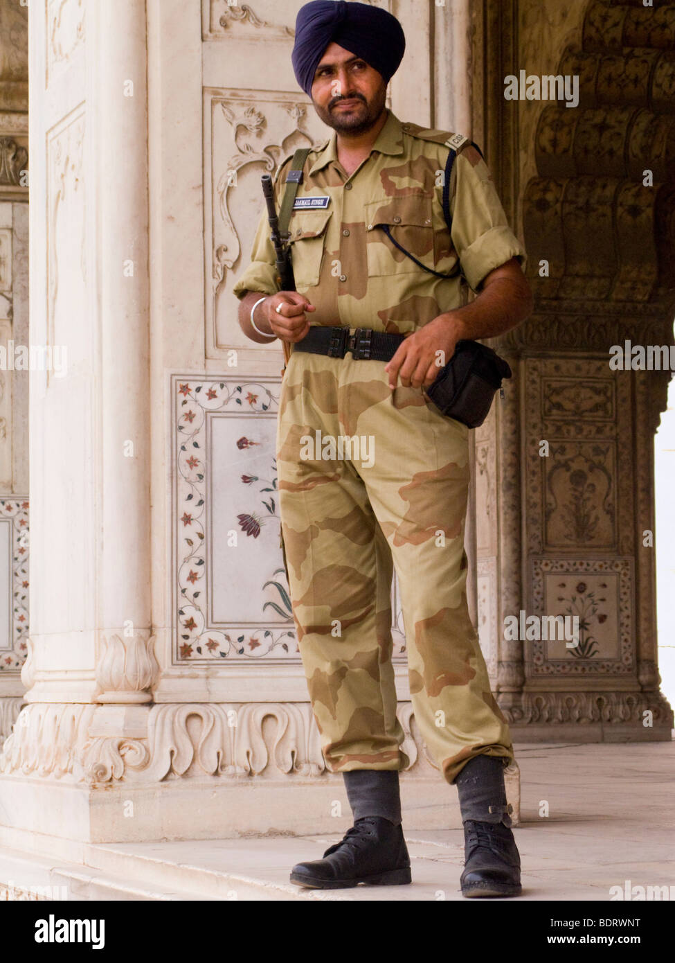 Sikh soldier of the indian army hi-res stock photography and images - Alamy