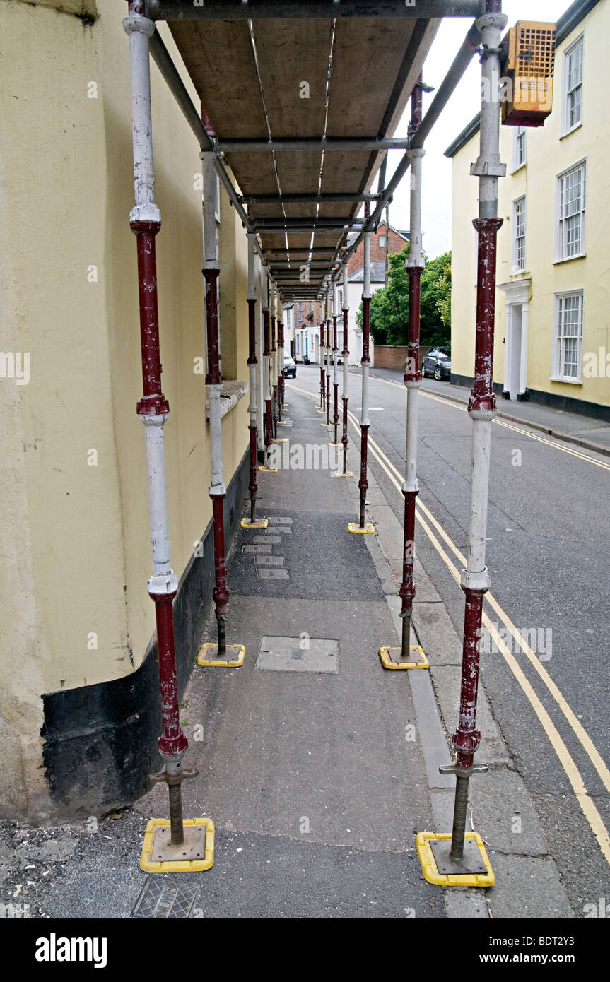 Walkway scaffold hi-res stock photography and images - Alamy