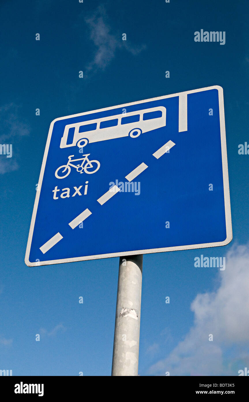 Bus and bike only sign hi-res stock photography and images - Alamy