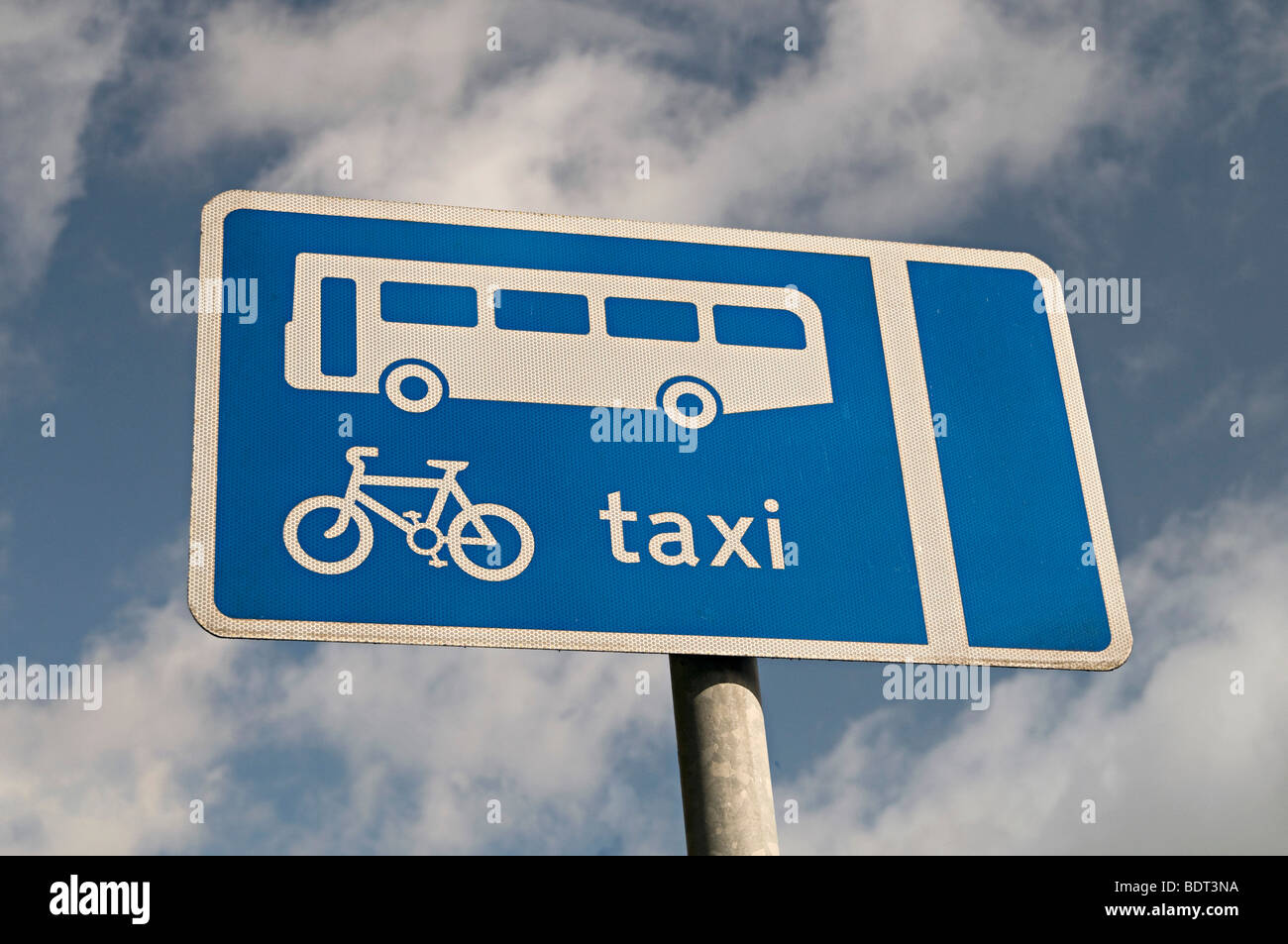 Bus and bike only sign hi-res stock photography and images - Alamy