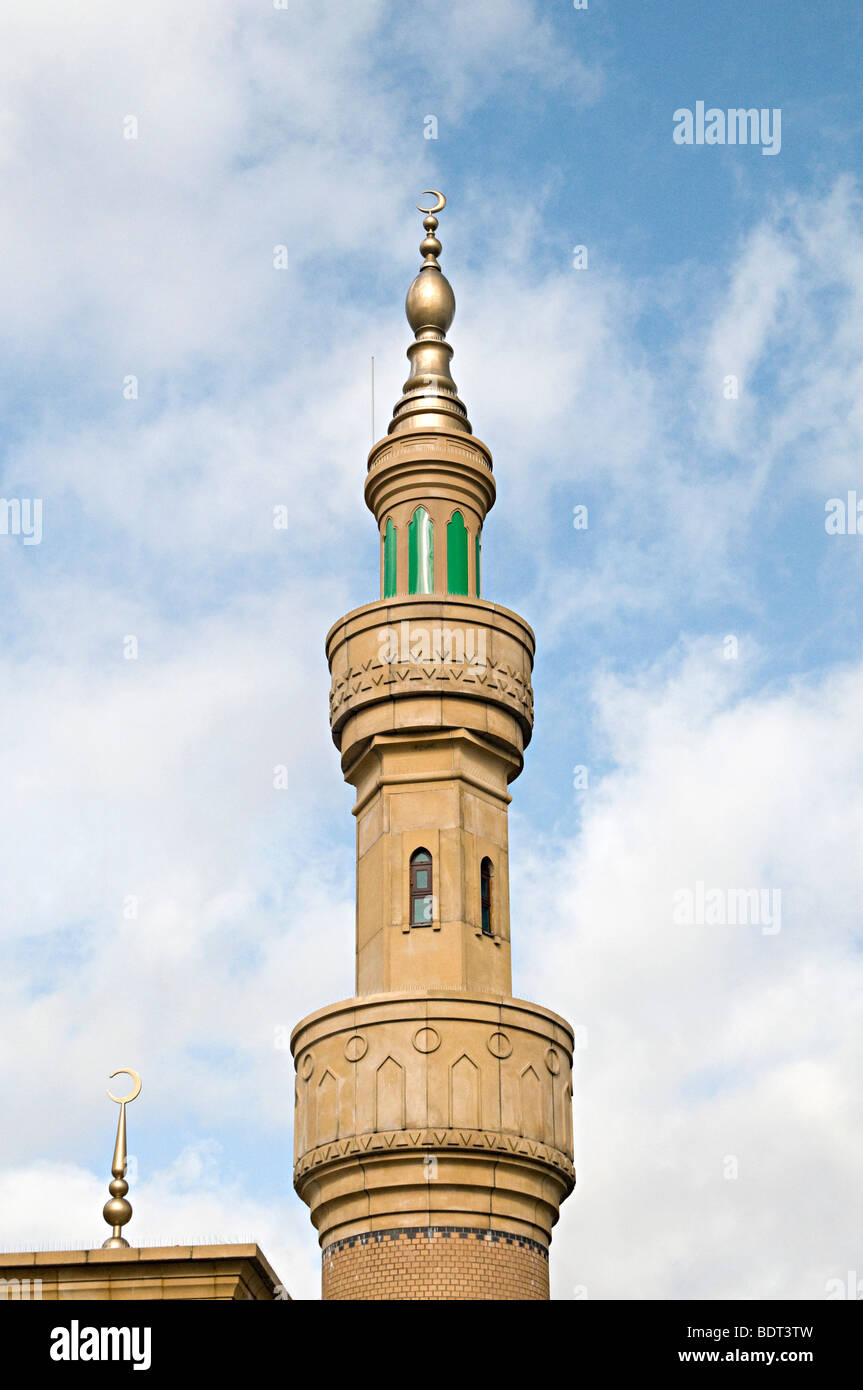 Wolverhampton mosque and its minaret towers on a sunny day Stock Photo ...