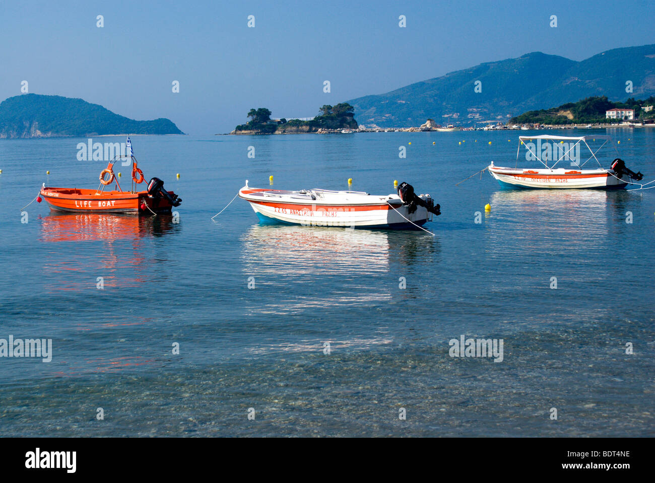 boats moored in laganas bay laganas zante/zakynthos greek islands Stock ...