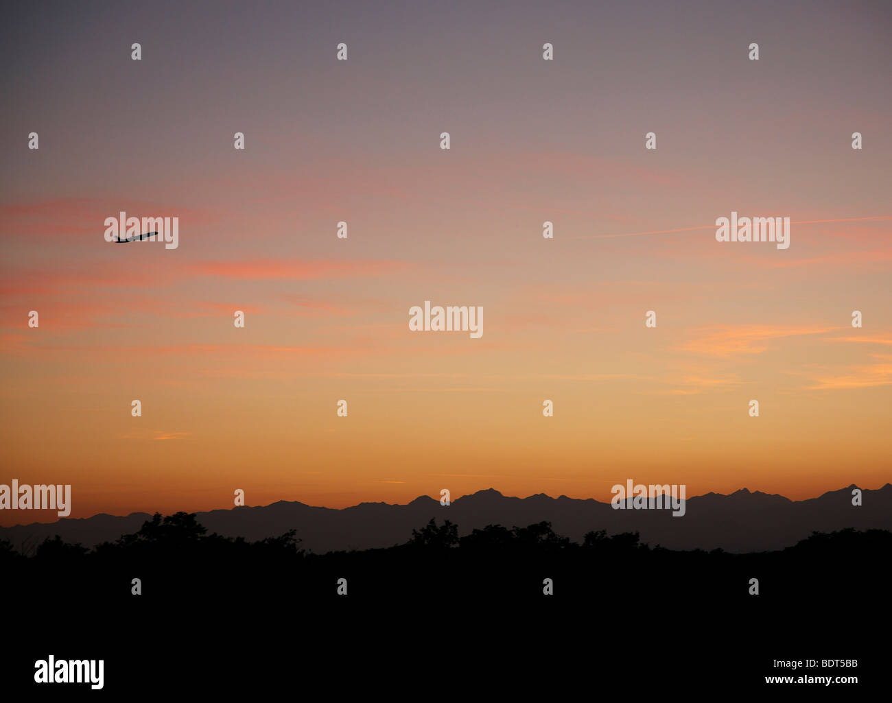 Milan alps hi-res stock photography and images - Alamy