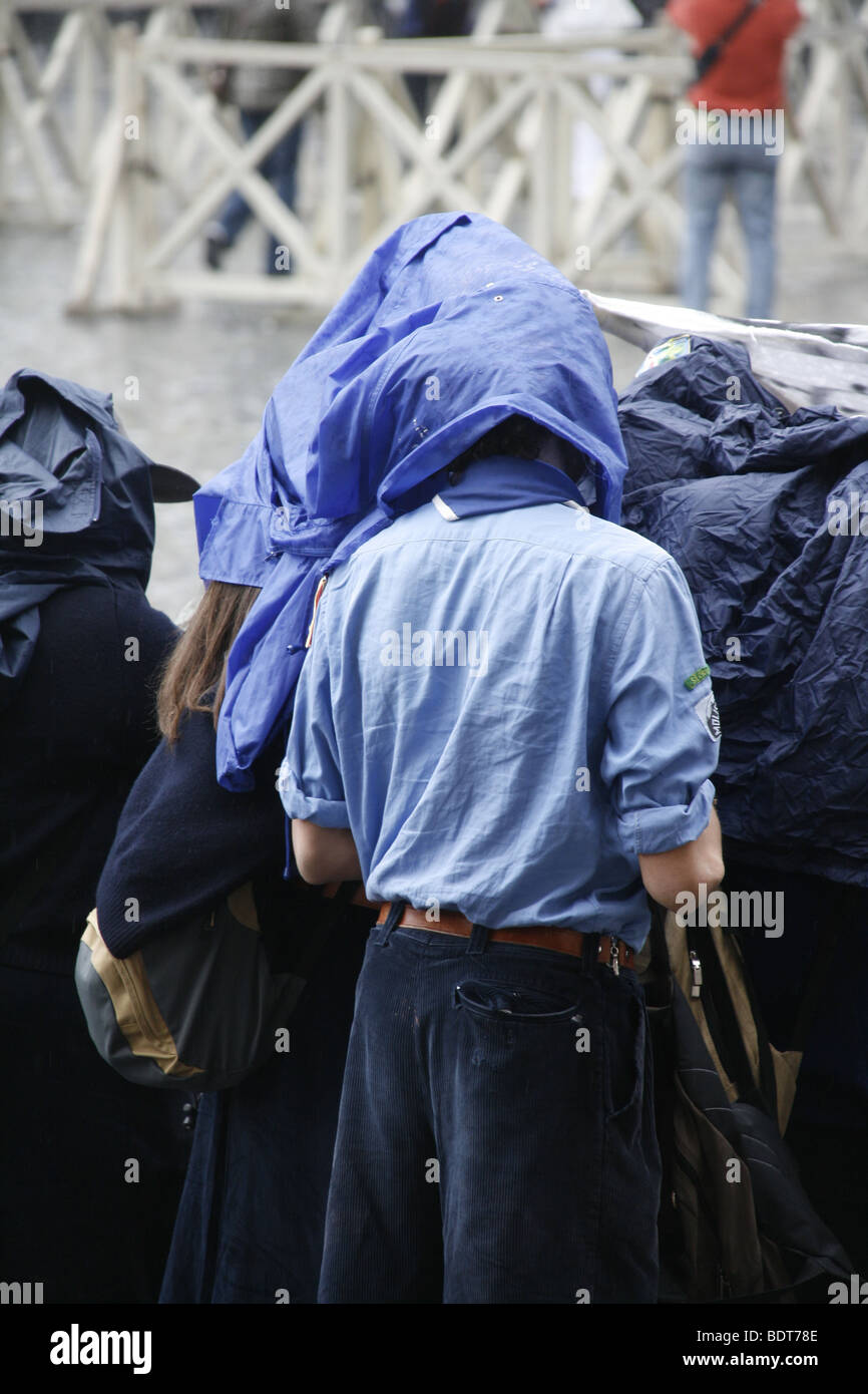 Boy scouts and girl scout and girl guides hi-res stock photography and ...