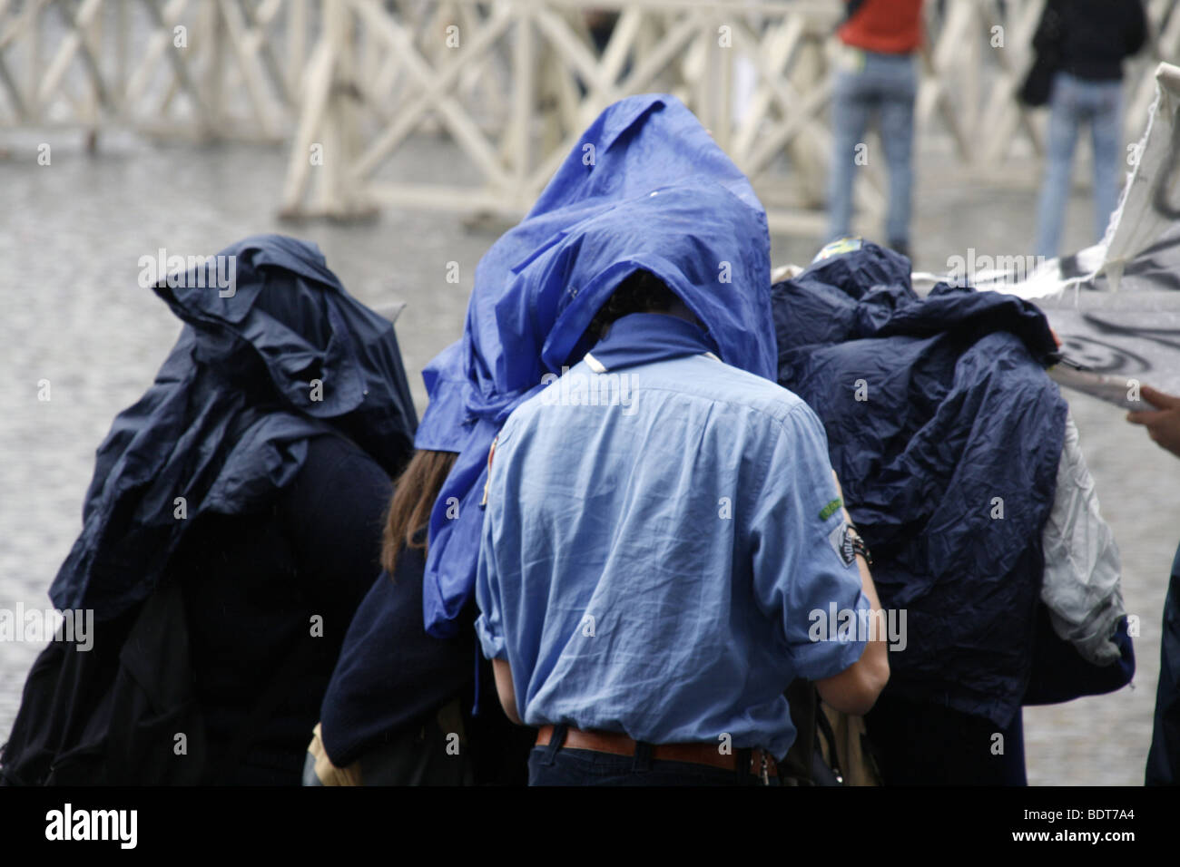 Boy scouts and girl scout and girl guides hi-res stock photography and ...