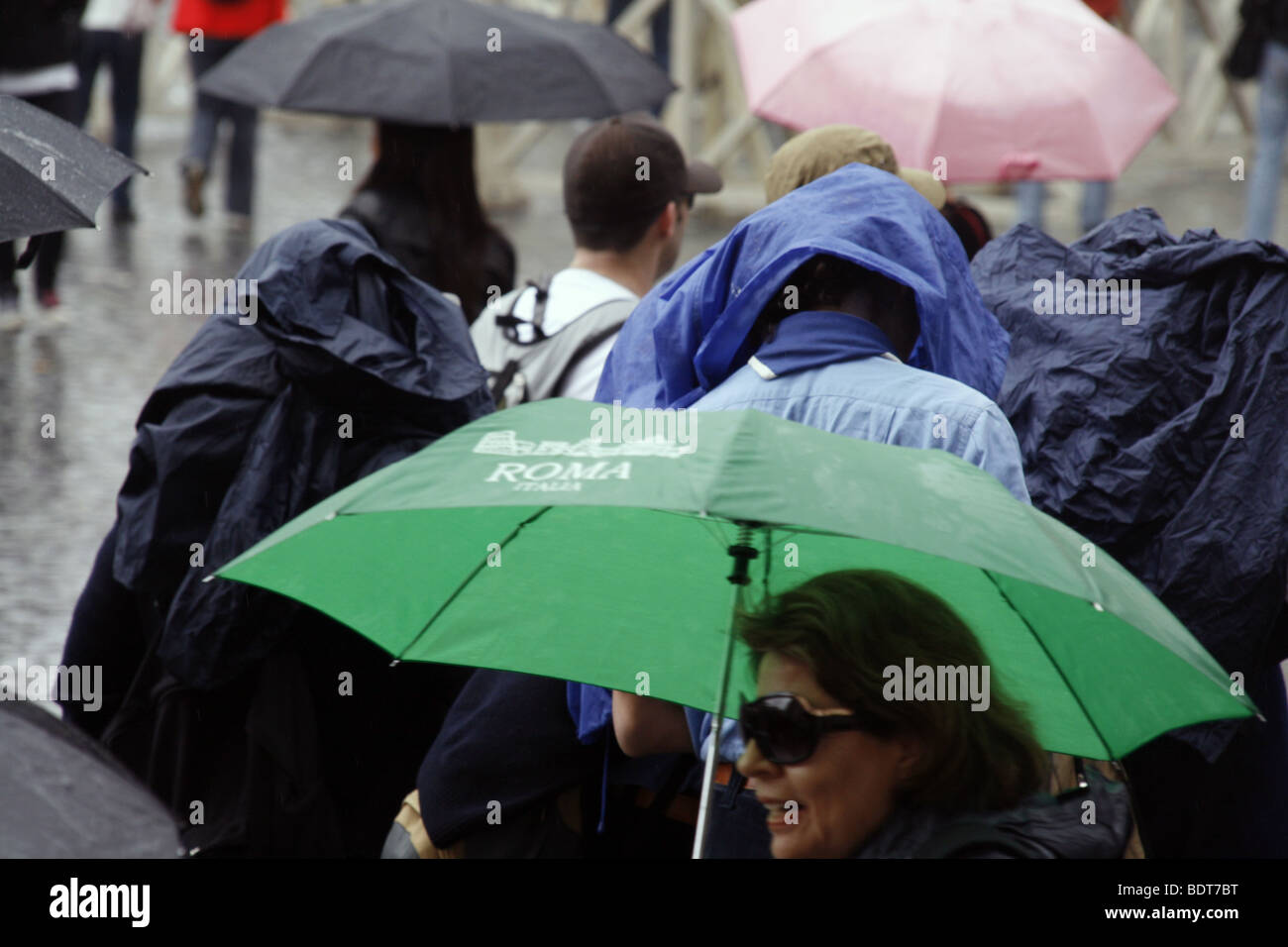 Boy scouts and girl scout and girl guides hi-res stock photography and ...
