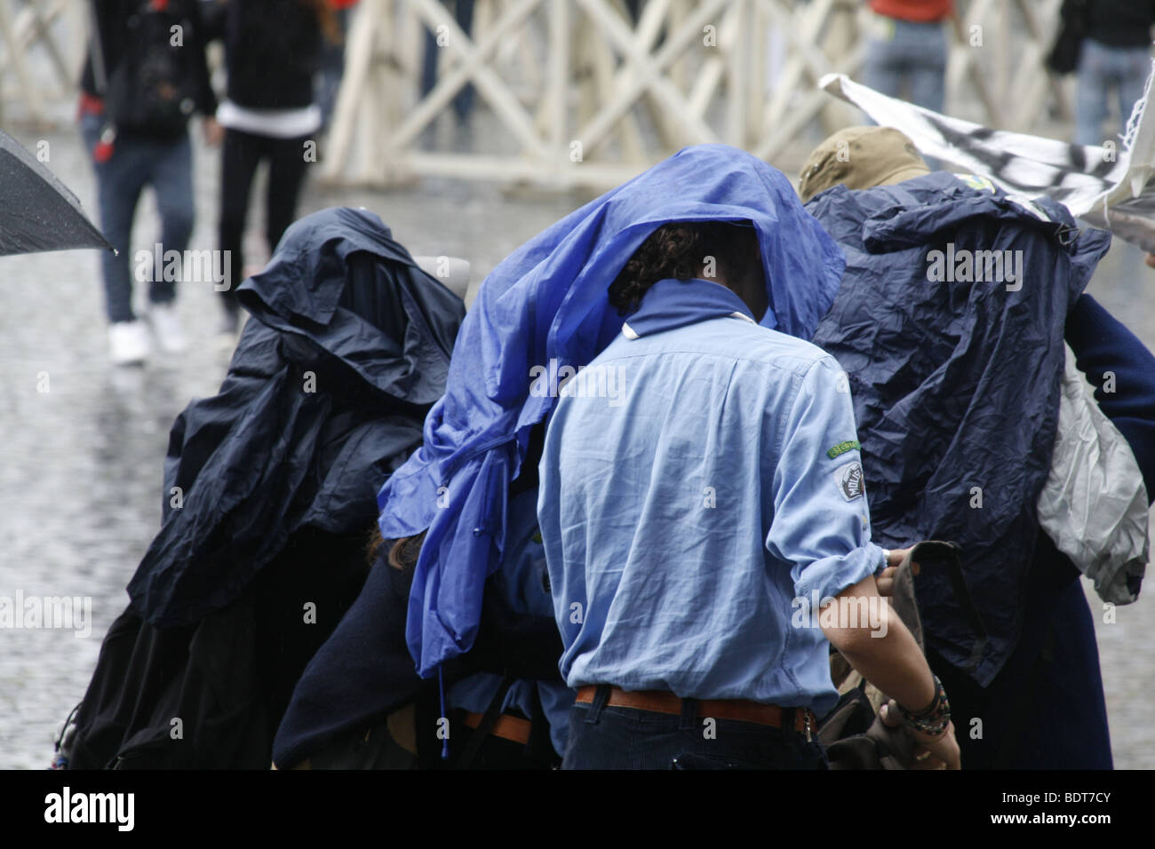 Boy scouts and girl scout and girl guides hi-res stock photography and ...