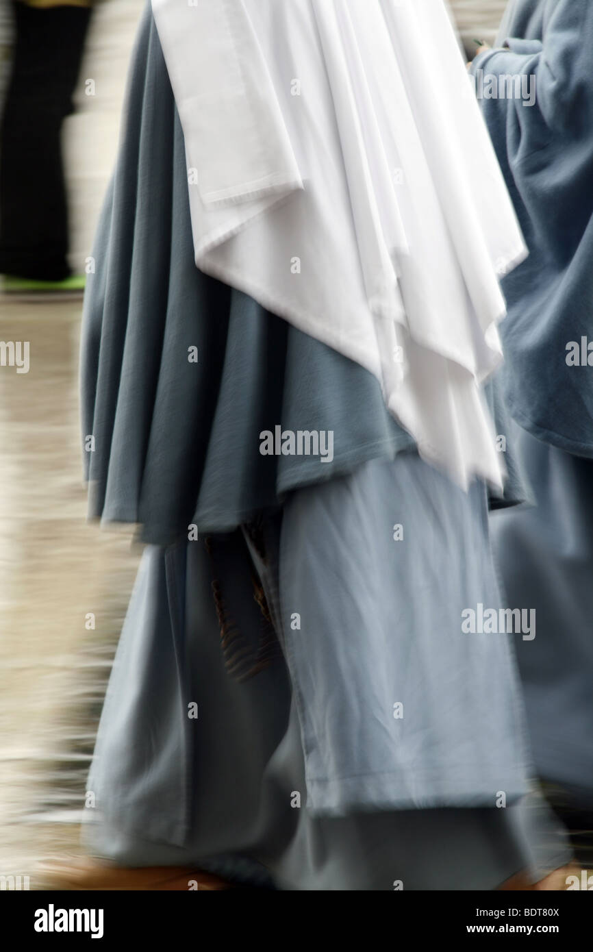 Nun crossing the road hi-res stock photography and images - Alamy