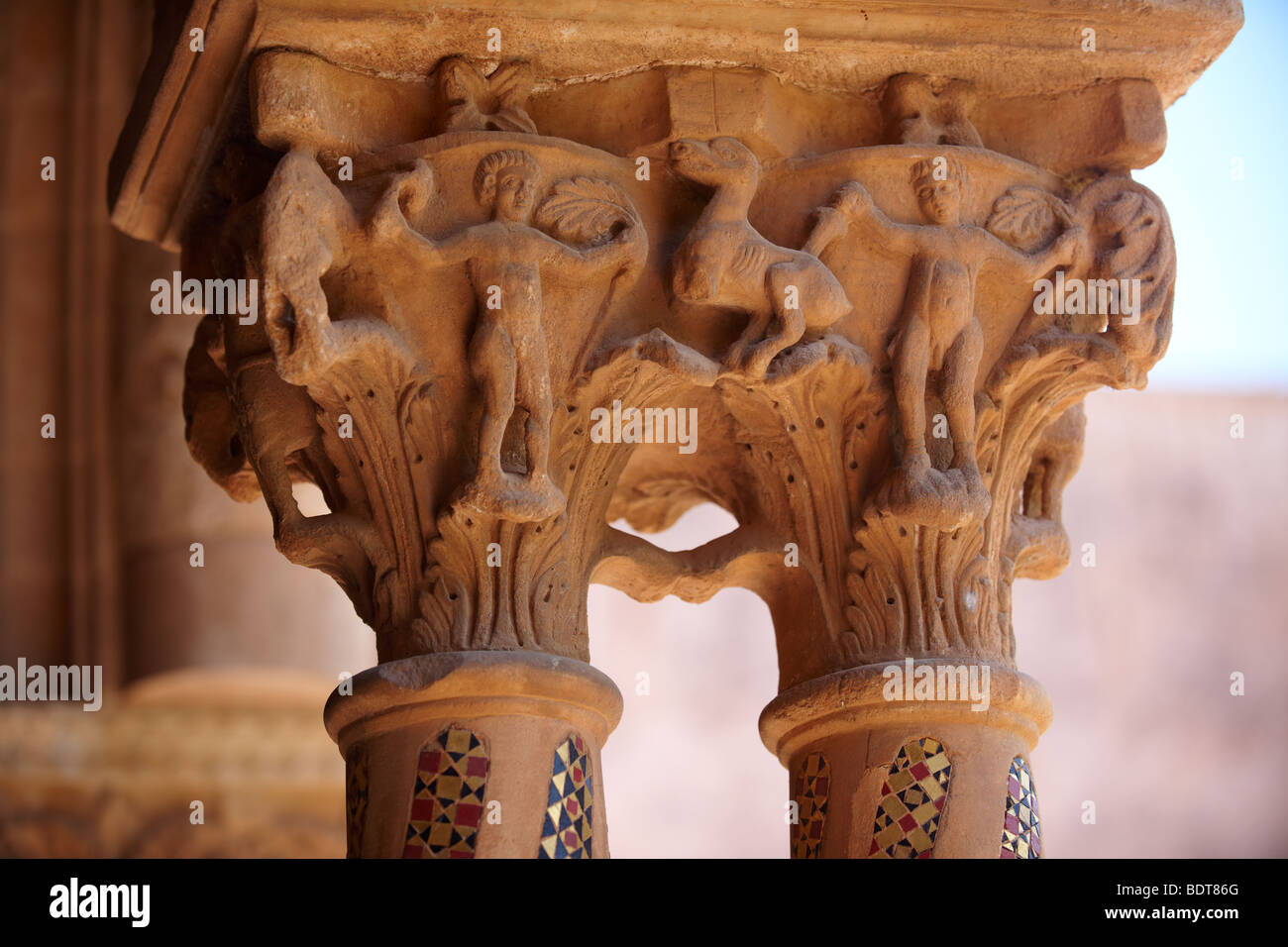 Romanesque historiated capitals hi-res stock photography and images - Alamy