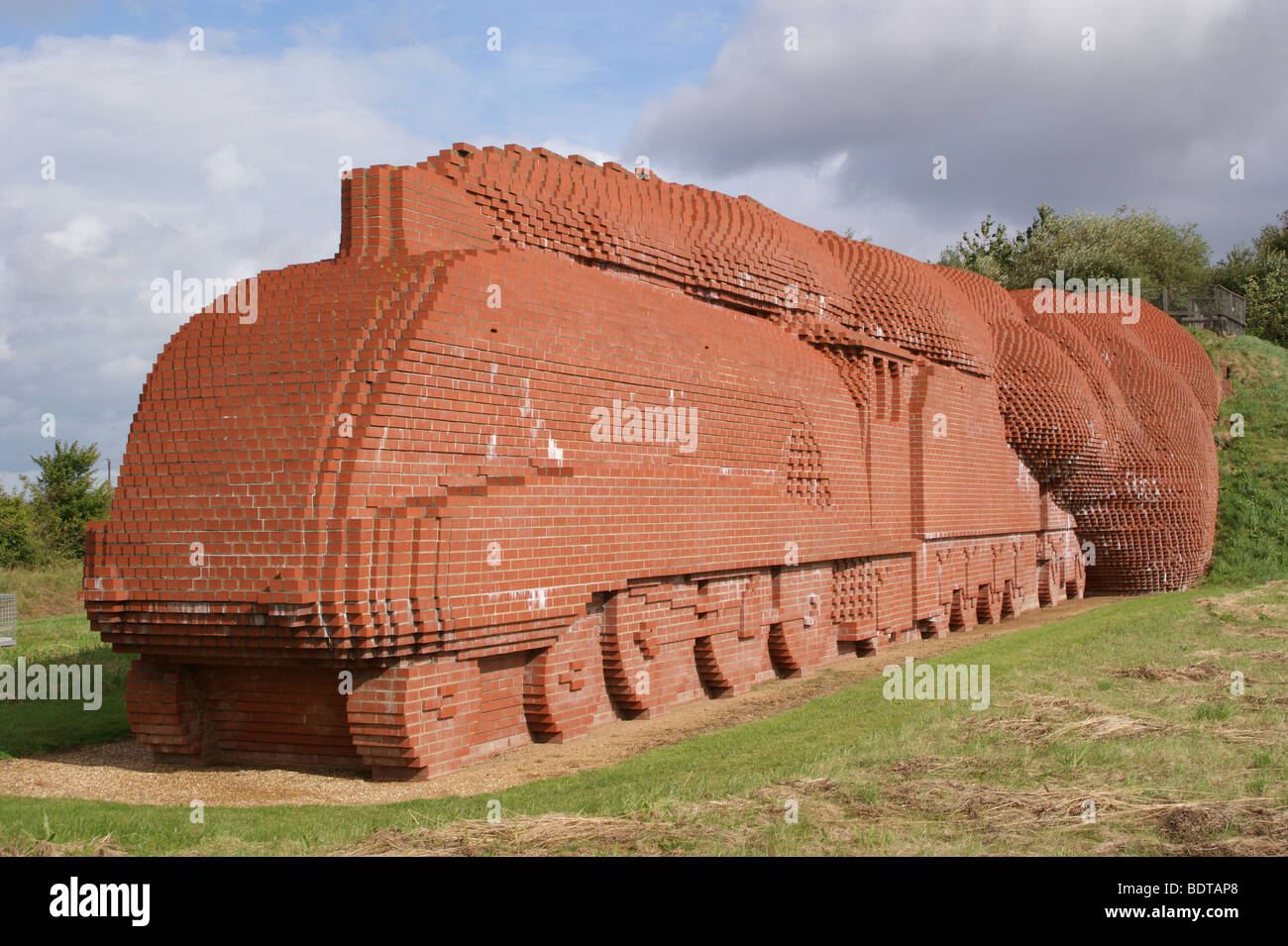 'Brick Train' scuplture of LNER Class E4 'Mallard' by David Mach ...