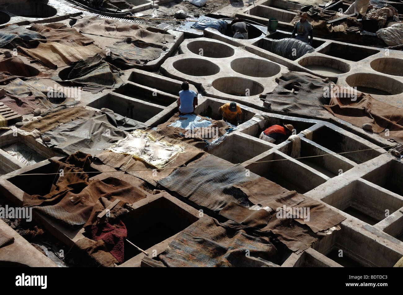 Tannery leather dying works hi-res stock photography and images - Alamy