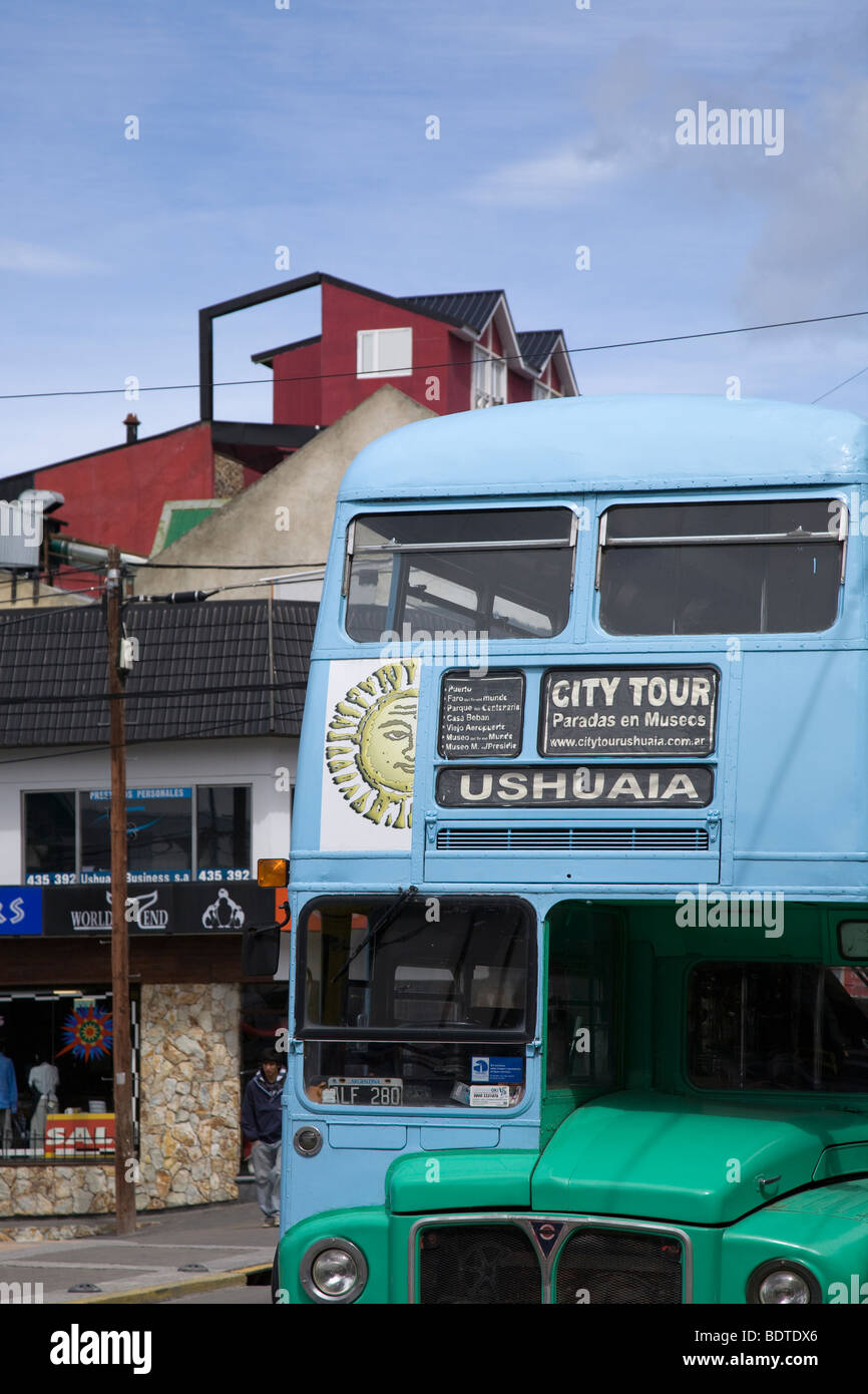 Blue double decker bus hi-res stock photography and images - Alamy