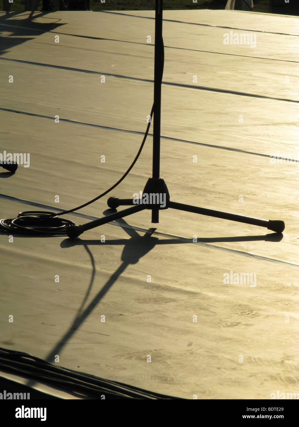 Detail microphone on stand hi-res stock photography and images - Alamy