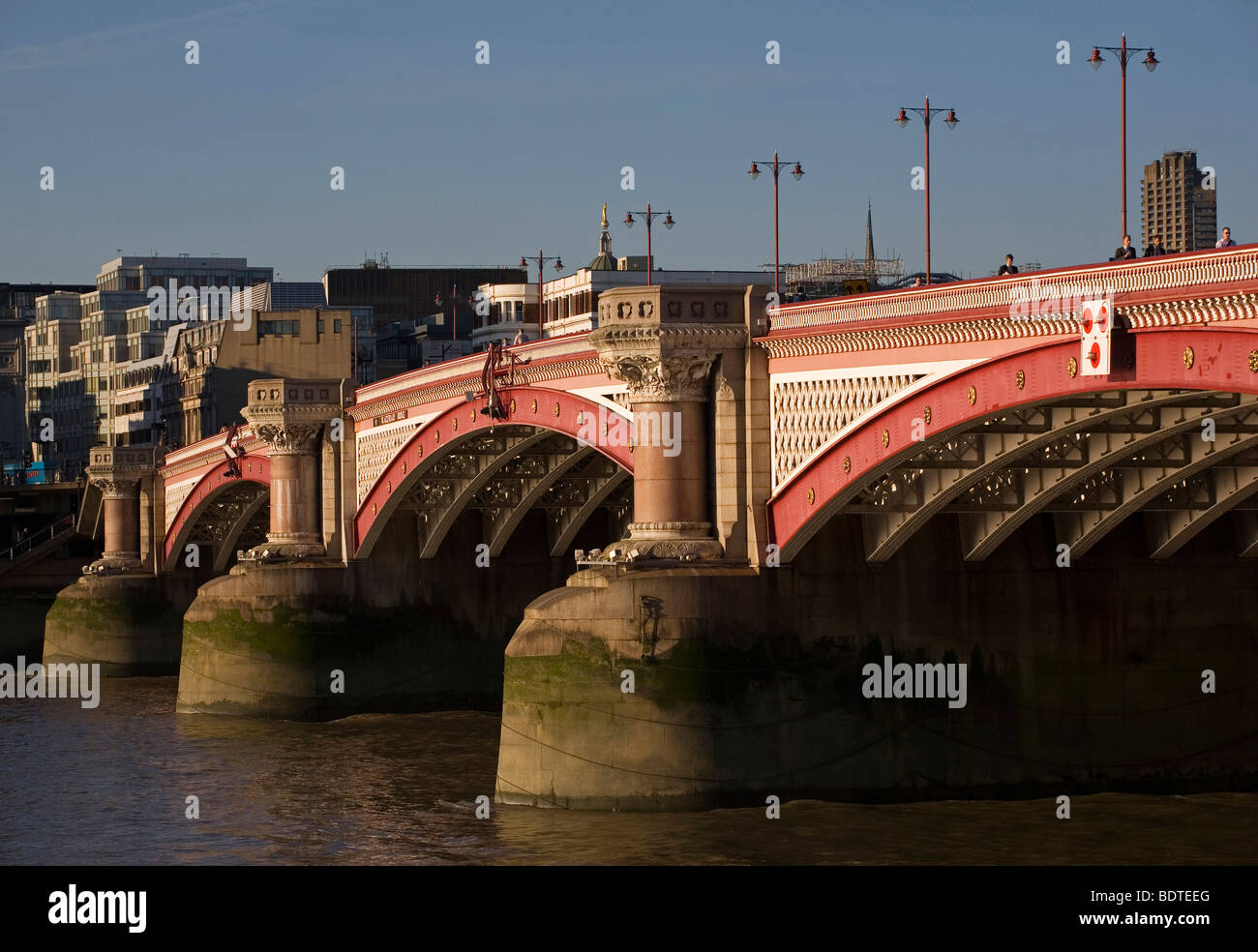 Blackfriars road bridge hi-res stock photography and images - Alamy