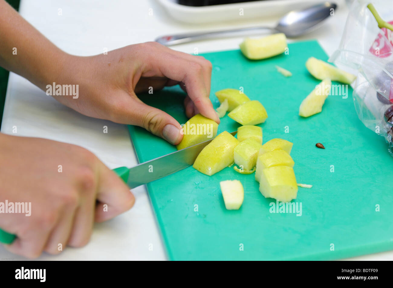 Chopping fruit fruit hi-res stock photography and images - Alamy