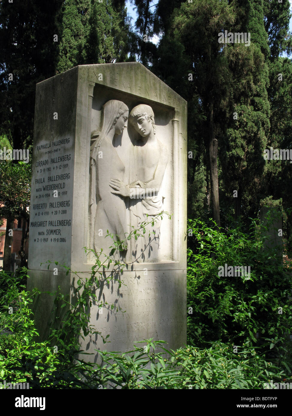 gravestone in protestant cemetery near piramide, rome Stock Photo - Alamy