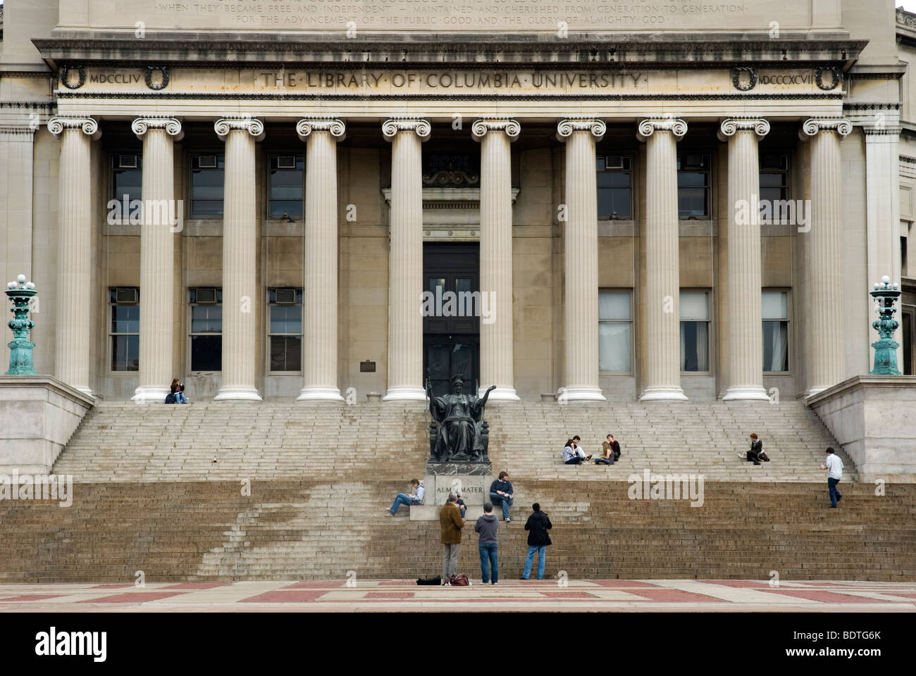 UNITED STATES OF AMERICA (New York). 2009. Columbia University. Harlem ...