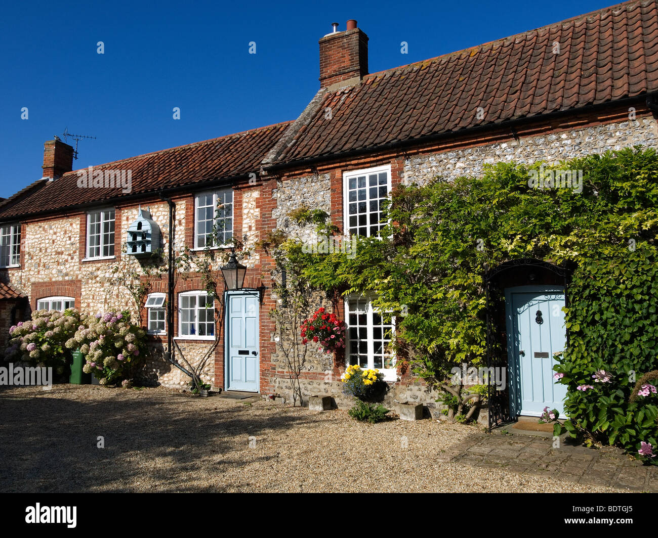 Vernacular architecture stable hi-res stock photography and images - Alamy