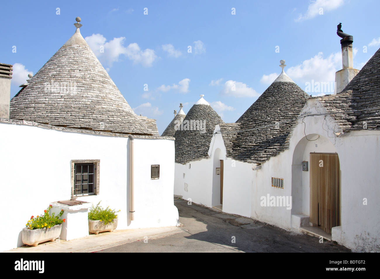 Bari italy trulli houses hi-res stock photography and images - Alamy