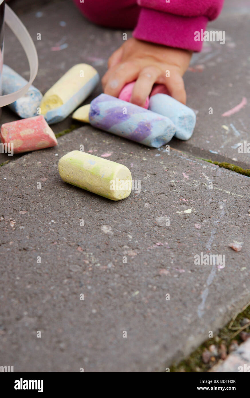 Sidewalk chalks hi-res stock photography and images - Alamy