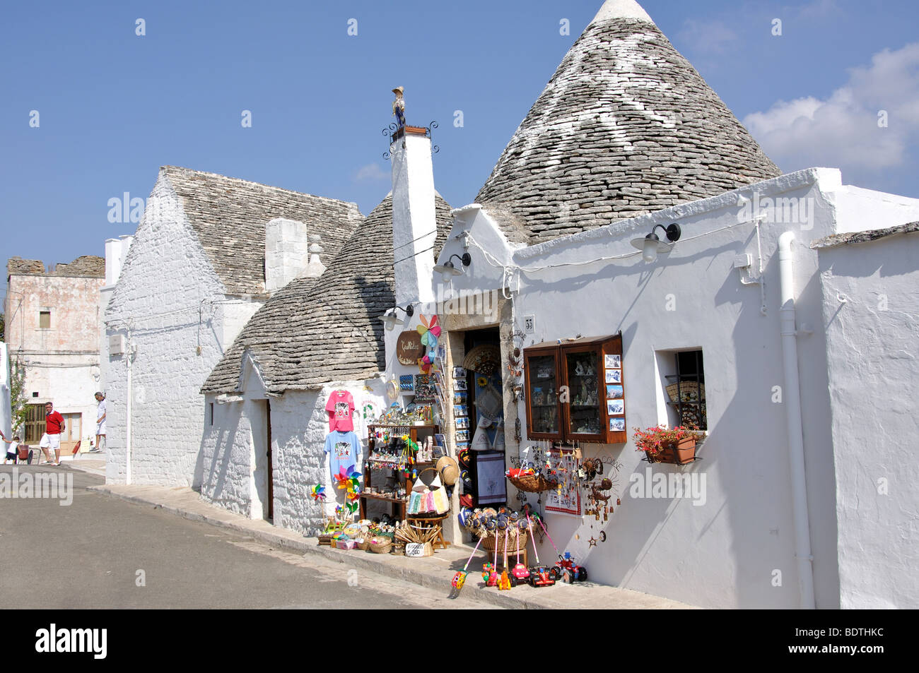 Italy apulia alberobello souvenir hi-res stock photography and images ...