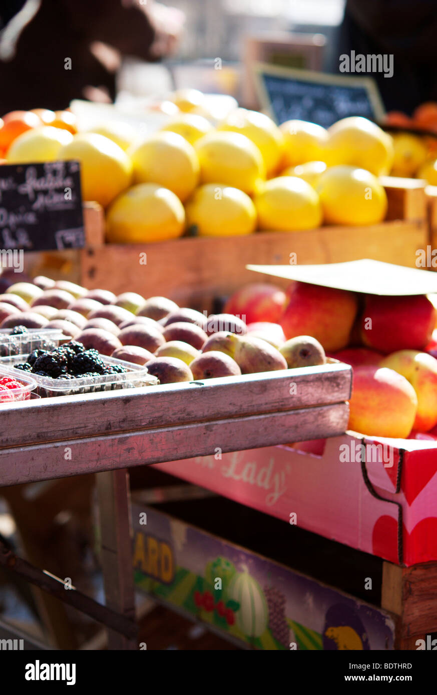 Chamonix market hi-res stock photography and images - Alamy